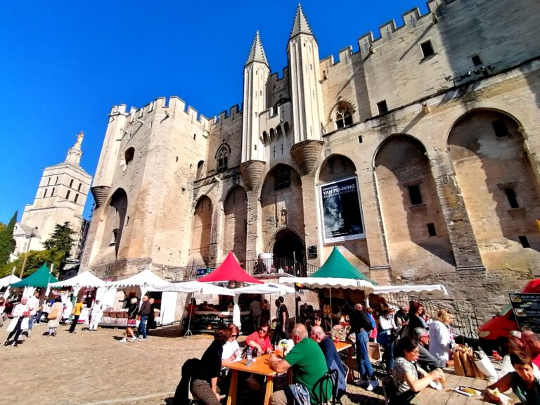 Awinion - Papieskie miasto na prowansji - Podróżtysiącamil